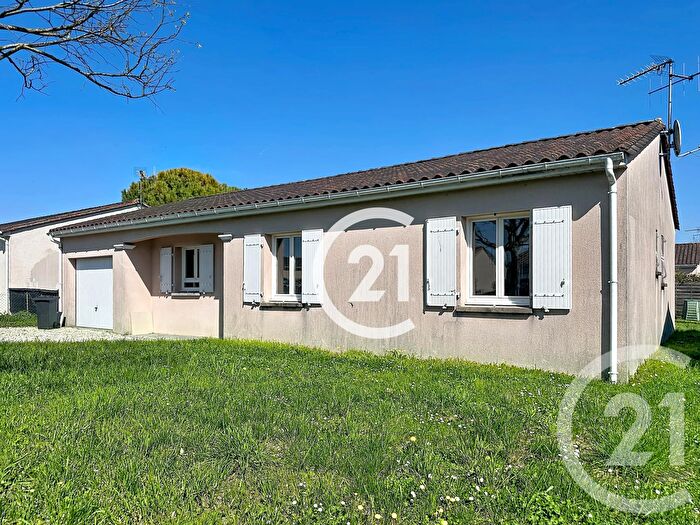 Maison à vendre - Châteaubernard - 4 pièces - 3 chambres