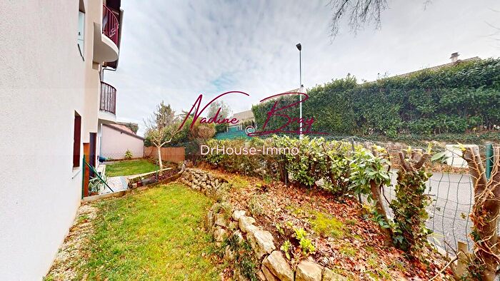 Appartement à vendre - Chambéry, Les Hauts de Chambery - 3 pièces - 2 chambres