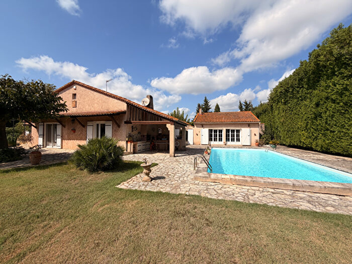Maison 7 pièces à Arles, Trébon, à vendre