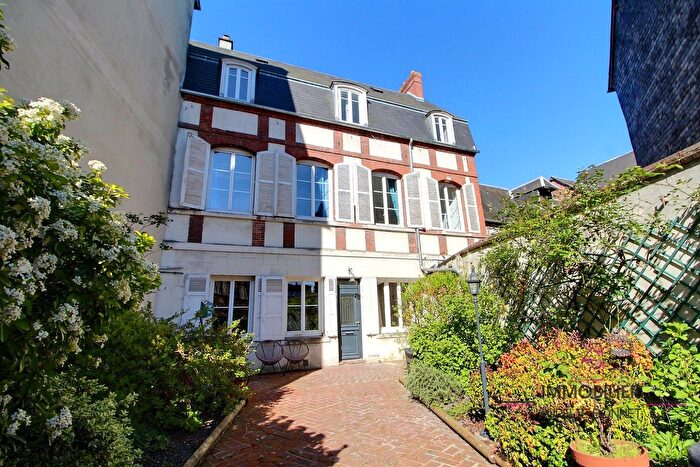Maison 8 pièces à vendre à Lisieux, Centre-ville