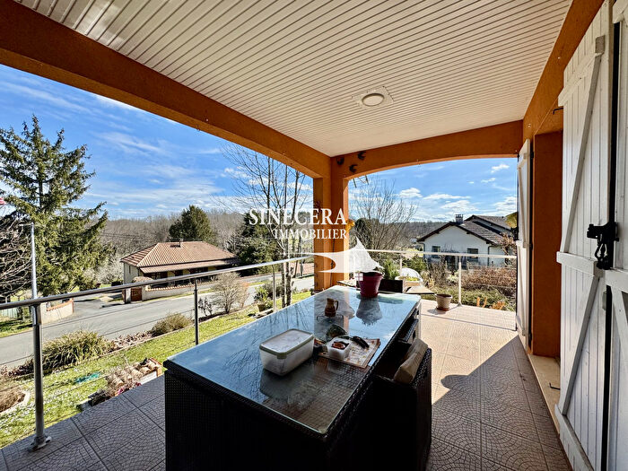 Maison à vendre - Lacropte - 10 pièces - 4 chambres