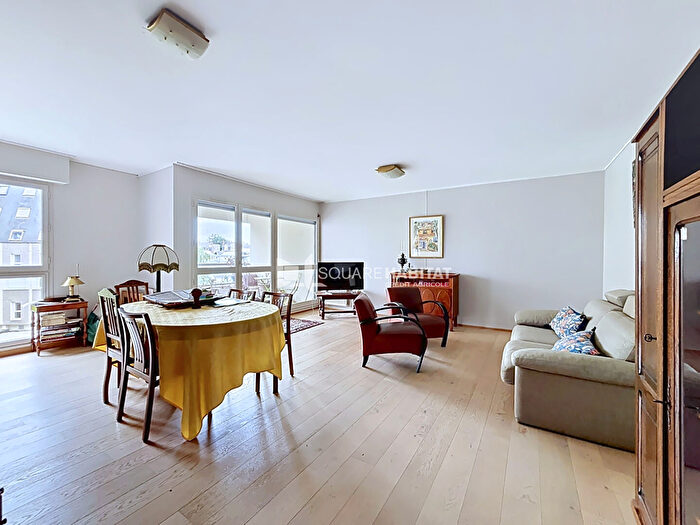 Quartiers Centre, Saint-Anne : Appartement 5 pièces à vendre