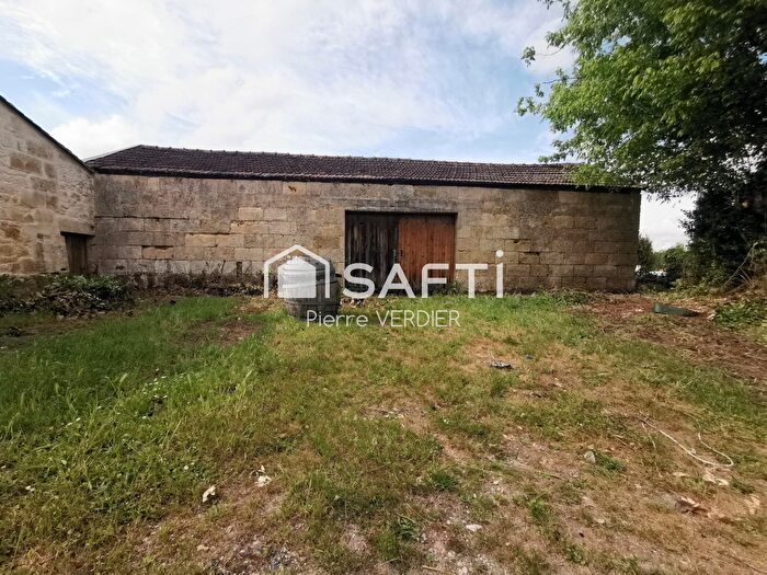 Prignac-et-Marcamps : Maison 1 pièce à vendre