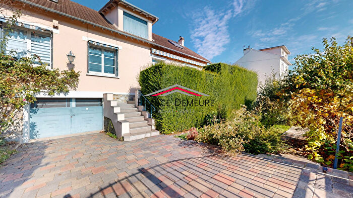 Maison à vendre - Ermont, Cernay, Glatignies - 8 pièces - 5 chambres