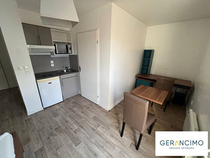 Appartement à louer - Sainte Anne-Faubourg, Amiens - 1 pièce