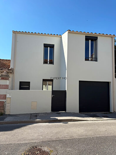 Maison à vendre - Narbonne, Bourg - 4 pièces - 3 chambres