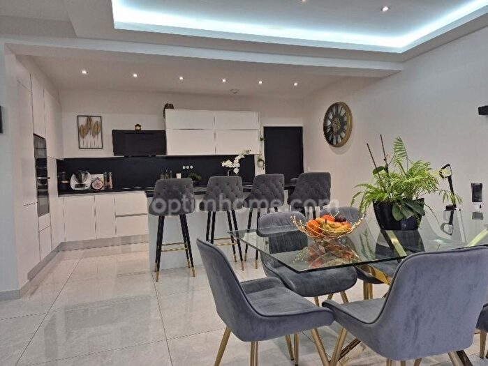 Maison à vendre - Bourgbarré - 6 pièces - 5 chambres