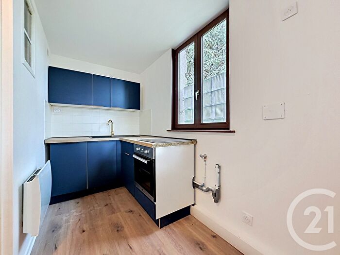 Lure : Appartement 2 pièces à louer