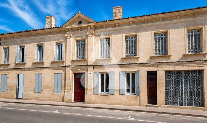 Laruscade : Maison 12 pièces à vendre