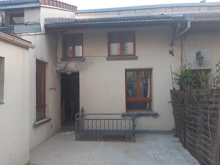 Maison à louer - Gentilly, Chaperon Vert - 3 pièces - 2 chambres