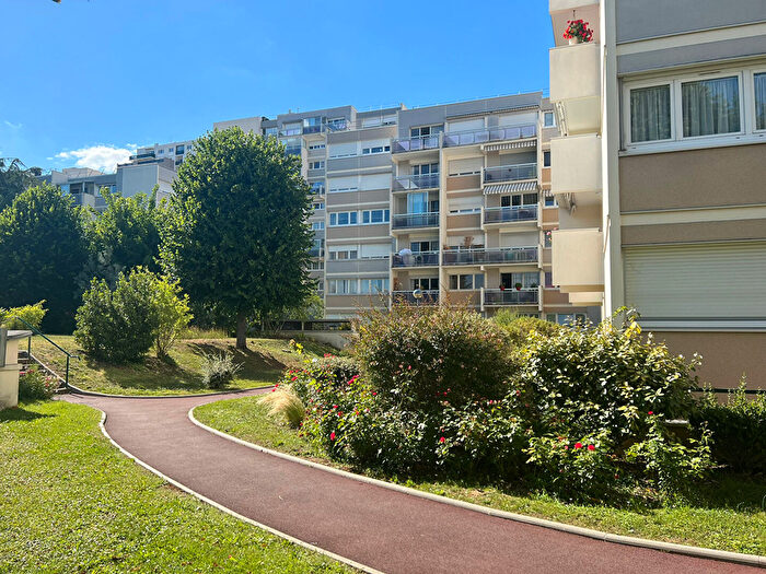 Chatou, Nord - Appartement 1 pièce à louer
