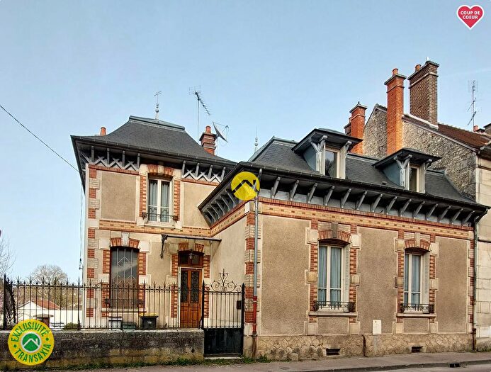 Tonnerre : Maison 12 pièces à vendre