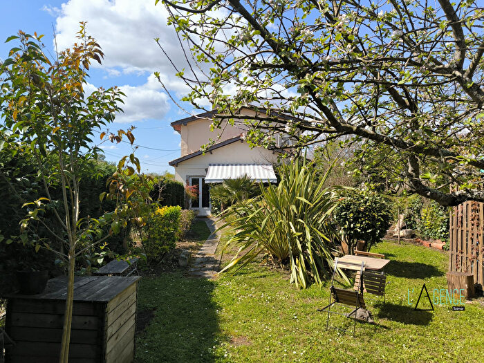 Maison à vendre - Vertheuil - 4 pièces - 3 chambres