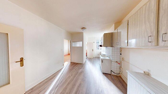 Badouillère-Saint Roch-Valbenoîte, Saint-Étienne - Appartement 3 pièces à louer