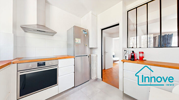 Appartement à vendre - Ville-dAvray - 5 pièces - 4 chambres