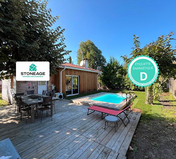 Maison 4 pièces à Arès, à vendre