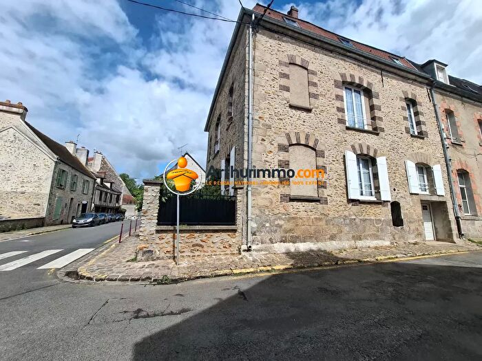 Tournan-en-Brie : Maison 12 pièces à vendre