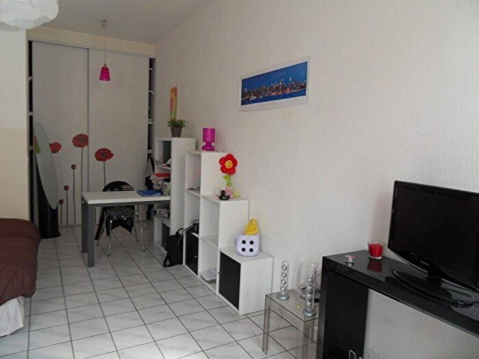 Appartement à louer - Baille, Marseille ème arrondissement - 1 pièce