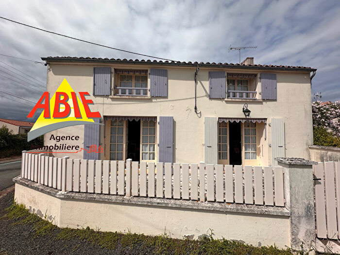 Maison à vendre - Oulmes - 5 pièces - 3 chambres