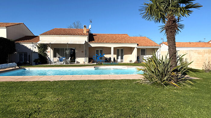 Maison à vendre - Saint-Rogatien - 5 pièces - 3 chambres