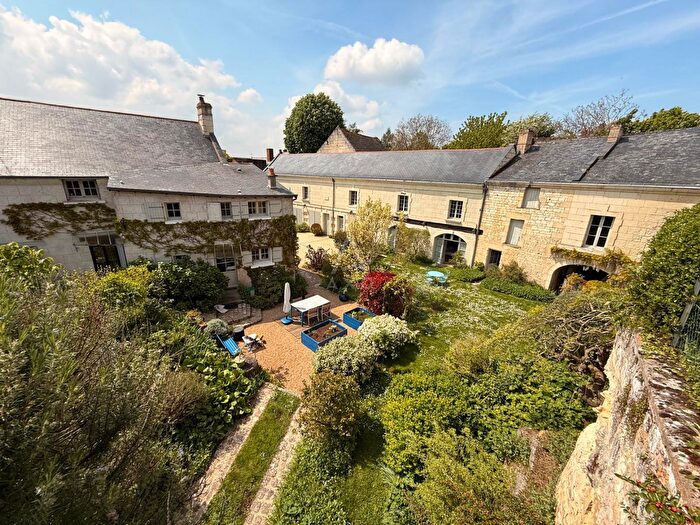 Maison à vendre - Le Coudray-Macouard - 12 pièces - 6 chambres