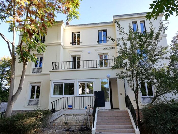 Appartement à louer - Haut Montmorency Est - 2 pièces - 1 chambre