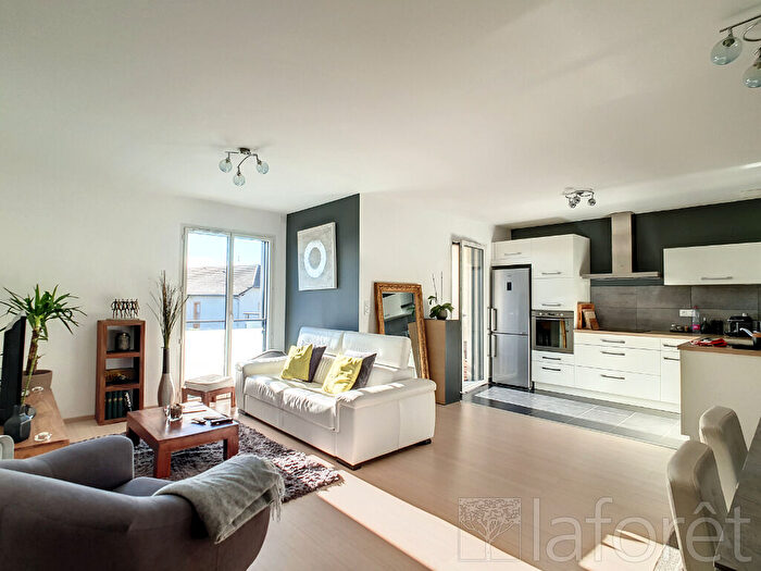 Appartement à louer - Prévessin-Moëns - 2 pièces - 1 chambre