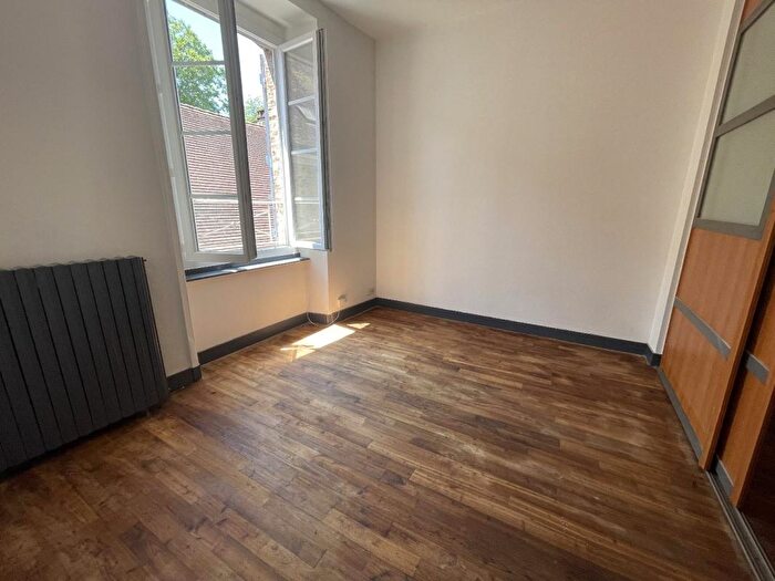 Saint-Yrieix-la-Perche : Appartement 2 pièces à louer