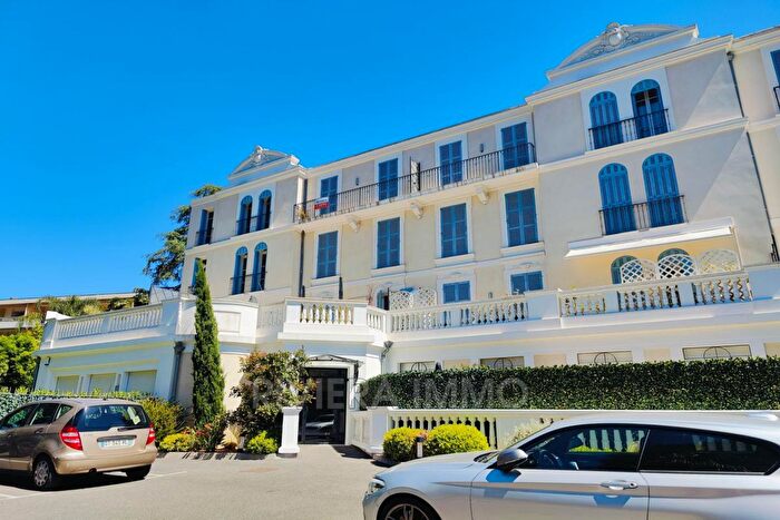 Appartement 3 pièces à louer à Cannes, Californie Pezou
