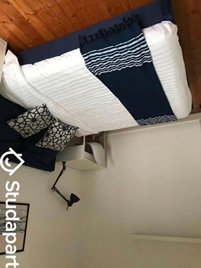 Appartement à louer - Forêt, Saint-Étienne-du-Rouvray - 1 pièce - 1 chambre