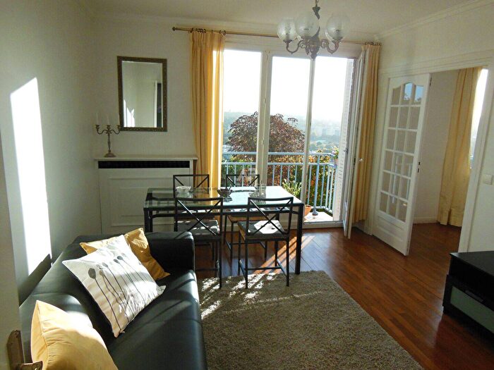 Appartement 4 pièces à Les Parterres, Saint-Germain-en-Laye, à louer