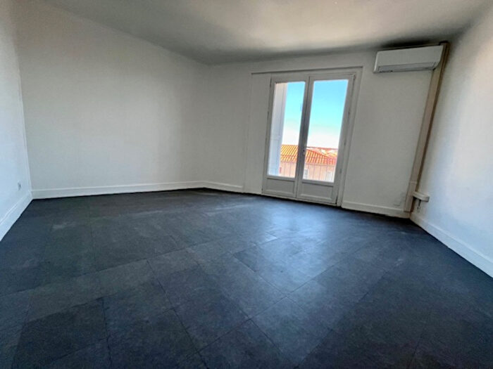 Appartement à vendre - Perpignan, Saint-Martin - 3 pièces - 2 chambres