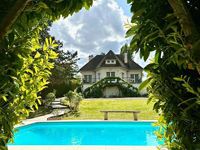 Maison à vendre - Amilly - 7 pièces - 5 chambres