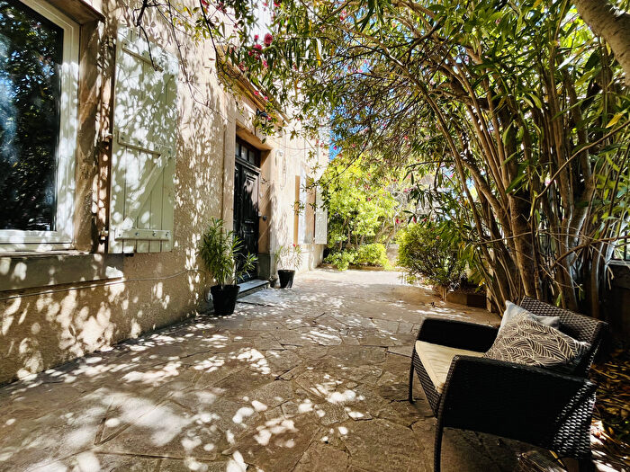 Maison à vendre - Moux - 10 pièces - 8 chambres