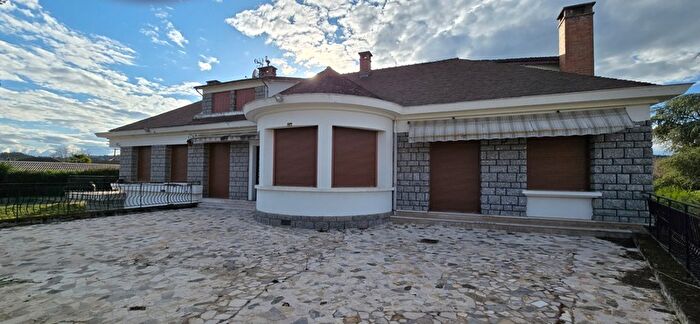 Maison à vendre - Courpière - 12 pièces - 5 chambres