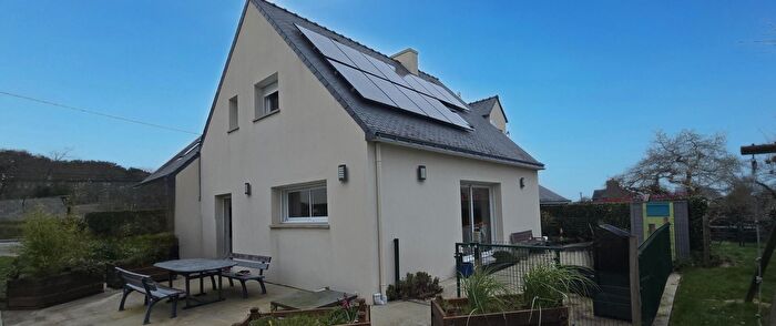 Maison à vendre - Ploemel - 7 pièces - 6 chambres