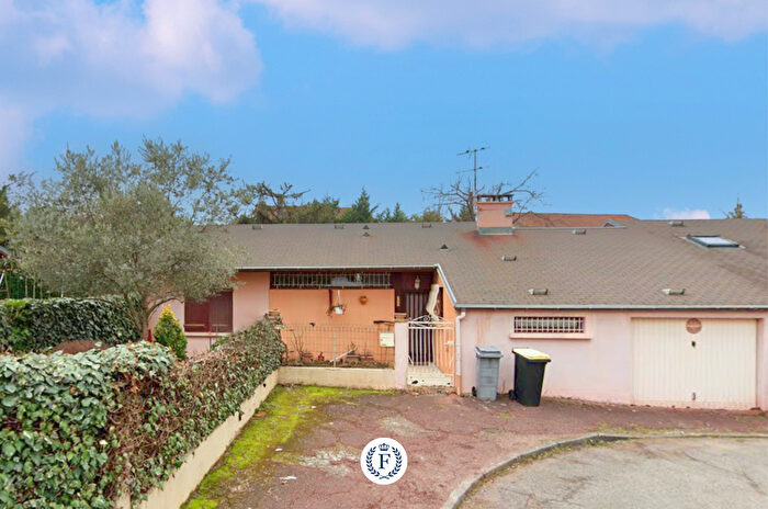 Maison à vendre - Vénissieux, Saint-Exupéry - 4 pièces - 3 chambres