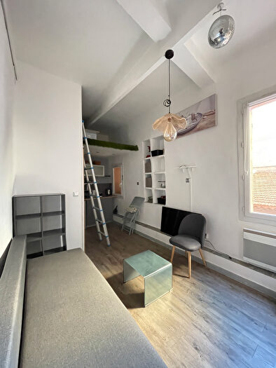 Appartement à louer - Aix-en-Provence, Centre-ville - 1 pièce