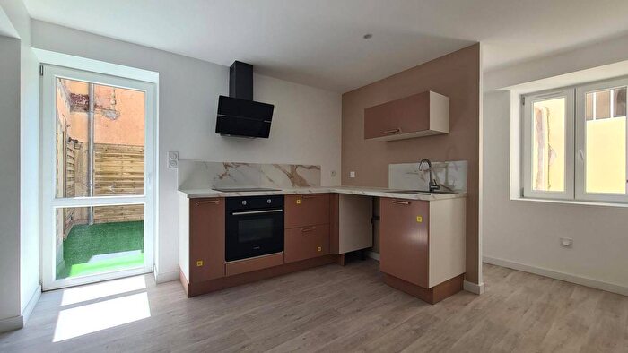 Centre Nord, Mâcon : Appartement 3 pièces à louer