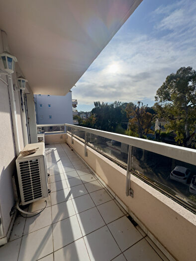 Appartement à vendre - Toulon, Aguillon - 3 pièces - 2 chambres