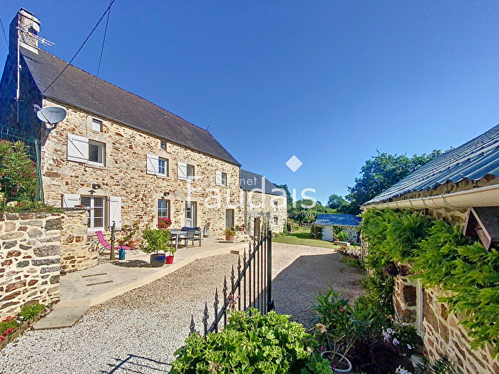 Maison à vendre - Sortosville-en-Beaumont - 6 pièces - 5 chambres