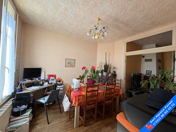 Appartement à vendre - Laroche-Saint-Cydroine - 3 pièces - 1 chambre