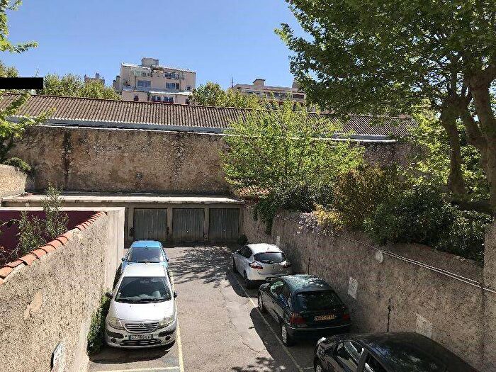 Appartement à louer - Saint Lambert, Marseille ème arrondissement - 1 pièce