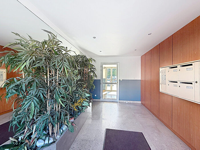 Appartement à vendre - Saint-Maur-des-Fossés, Adamville - 2 pièces - 1 chambre