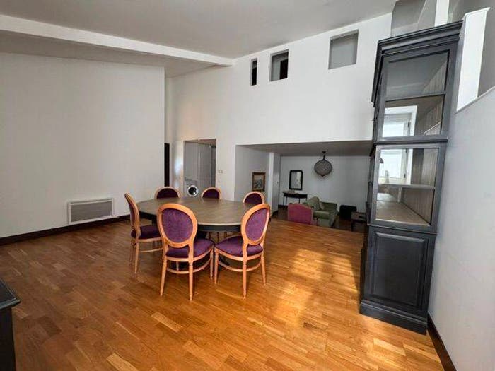 Centre Ville Nord, Rochefort : Appartement 5 pièces à louer