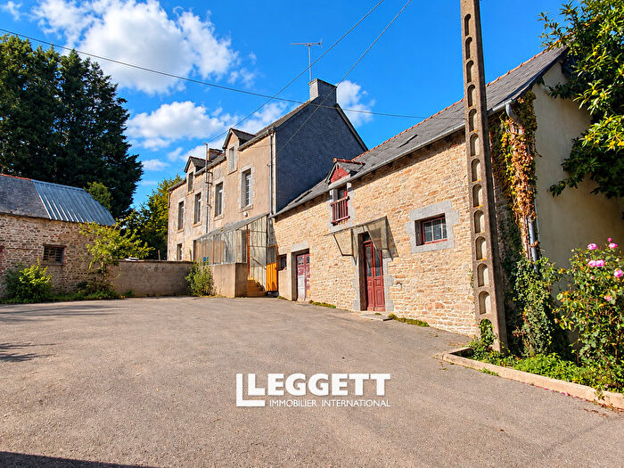 Plémet : Maison 9 pièces à vendre