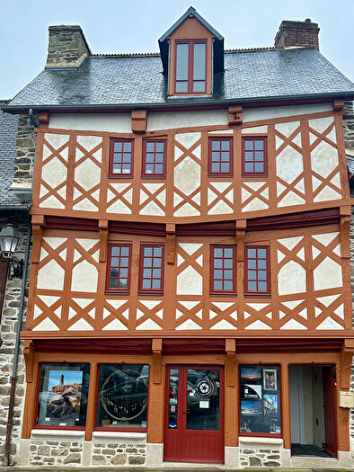 Tréguier : Maison 8 pièces à vendre