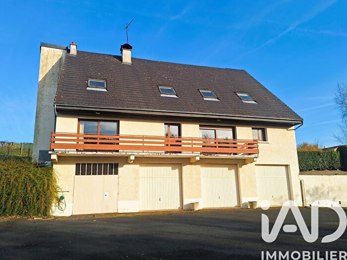 Maison à vendre - Sansac-de-Marmiesse - 7 pièces - 5 chambres