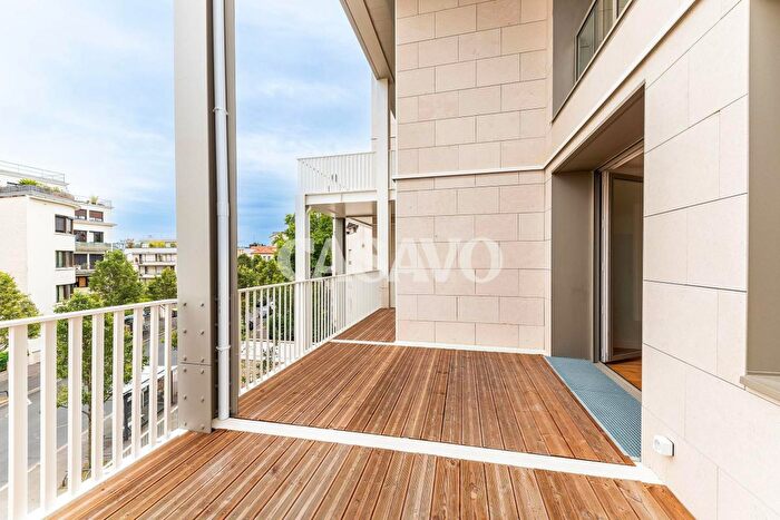 Appartement à vendre - Issy-les-Moulineaux, Les Epinettes, Le Fort, Les Hauts dIssy - 3 pièces - 2 chambres