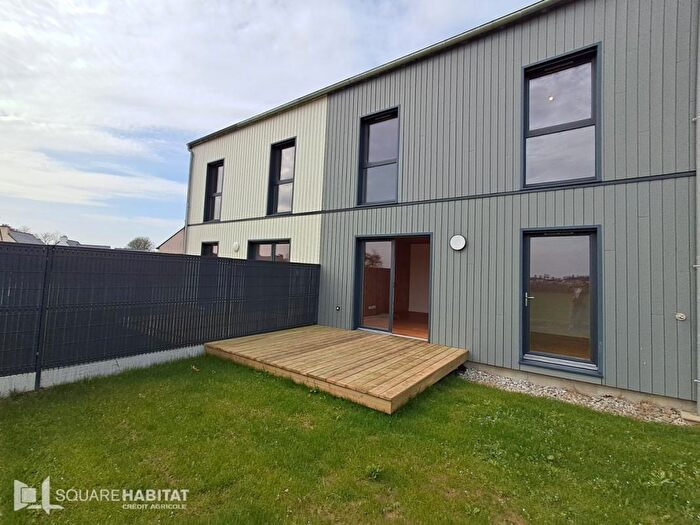 Maison à louer - Saint-Urbain - 5 pièces - 4 chambres